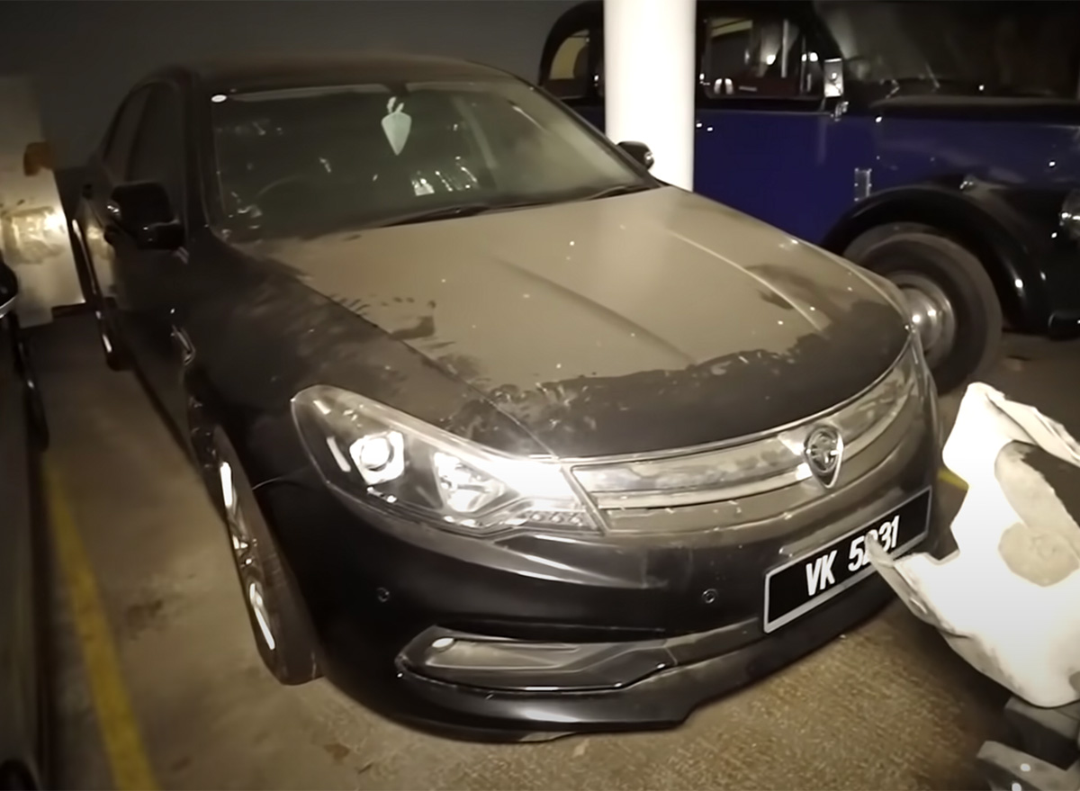 Secret Underground Bunker With Over $1 Million of Vintage Cars