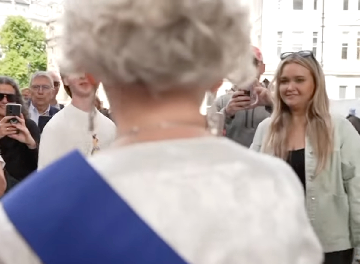 Queen Lookalike to Retire After 34 Years Out of Respect. “It’s All ...