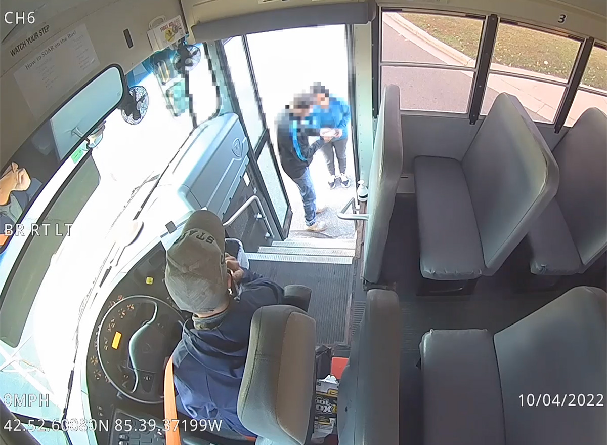 Video Hero Bus Drivers Rescuing Toddler After Wild Carjacking