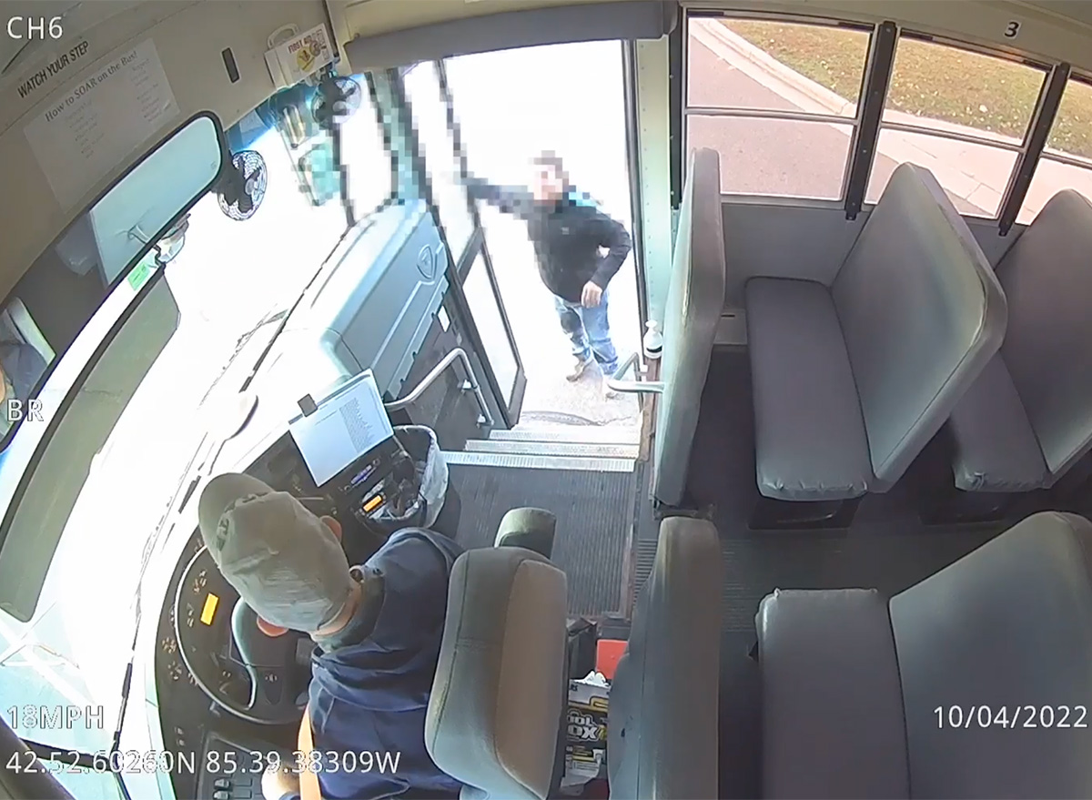 Video Hero Bus Drivers Rescuing Toddler After Wild Carjacking