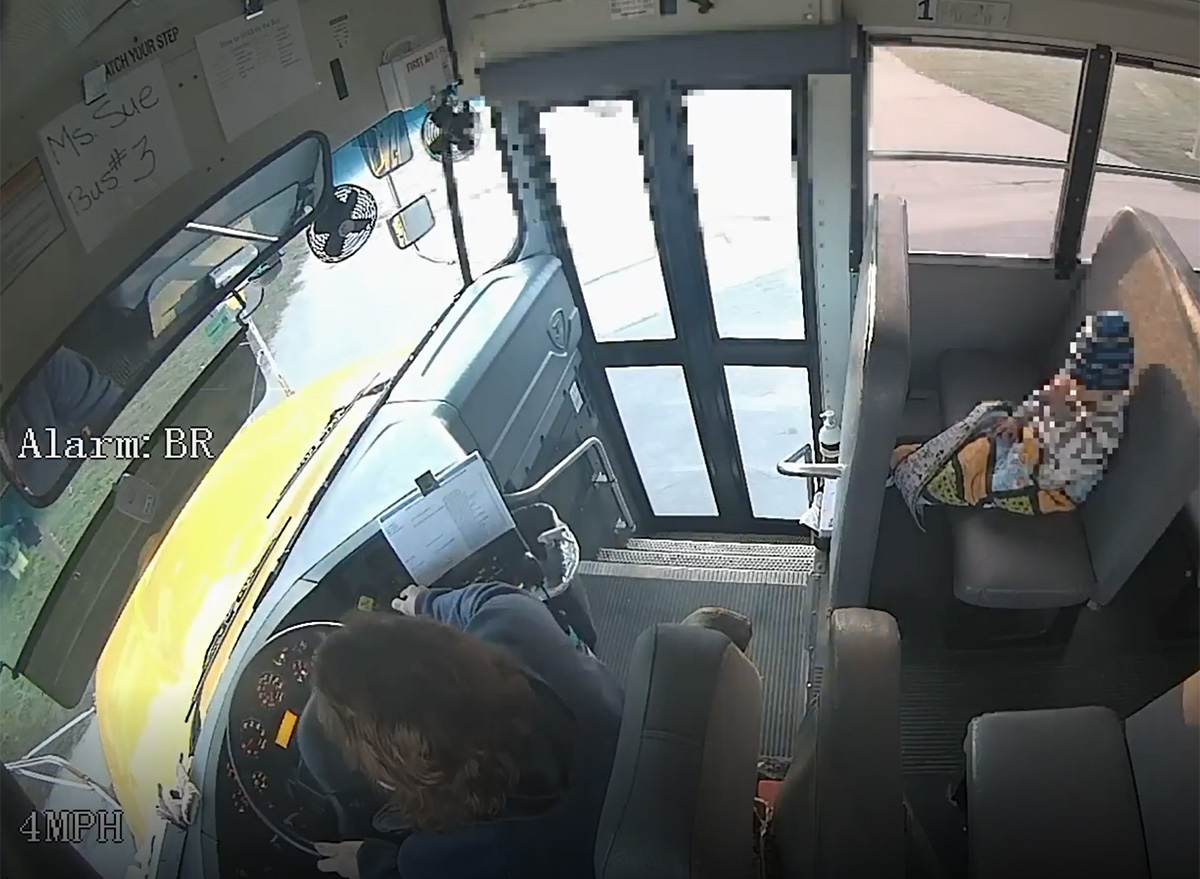 Video Hero Bus Drivers Rescuing Toddler After Wild Carjacking