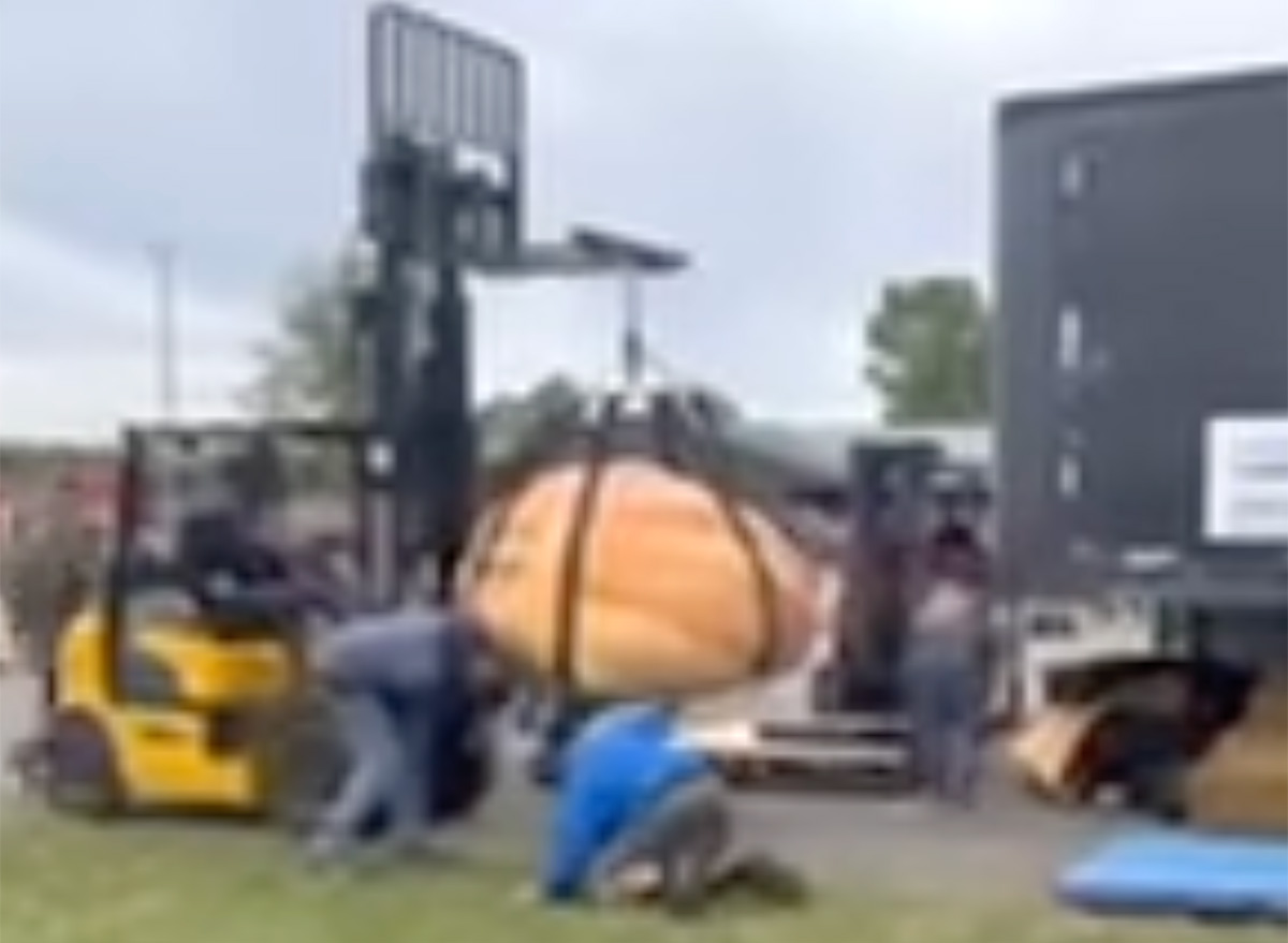 Video Shows the Record-Beating 2,554-Pound Monster Pumpkin