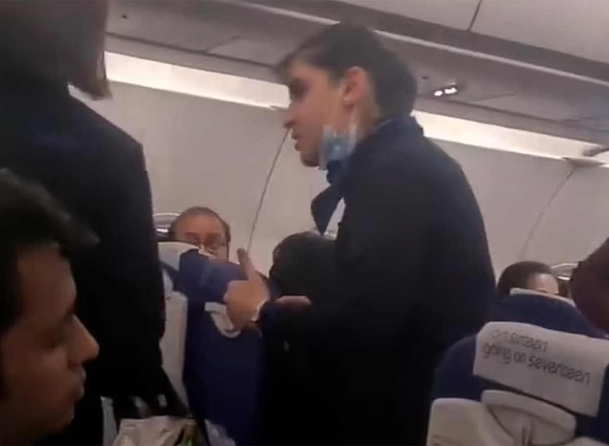 Top 12 Spine-Chilling Flight Meltdowns