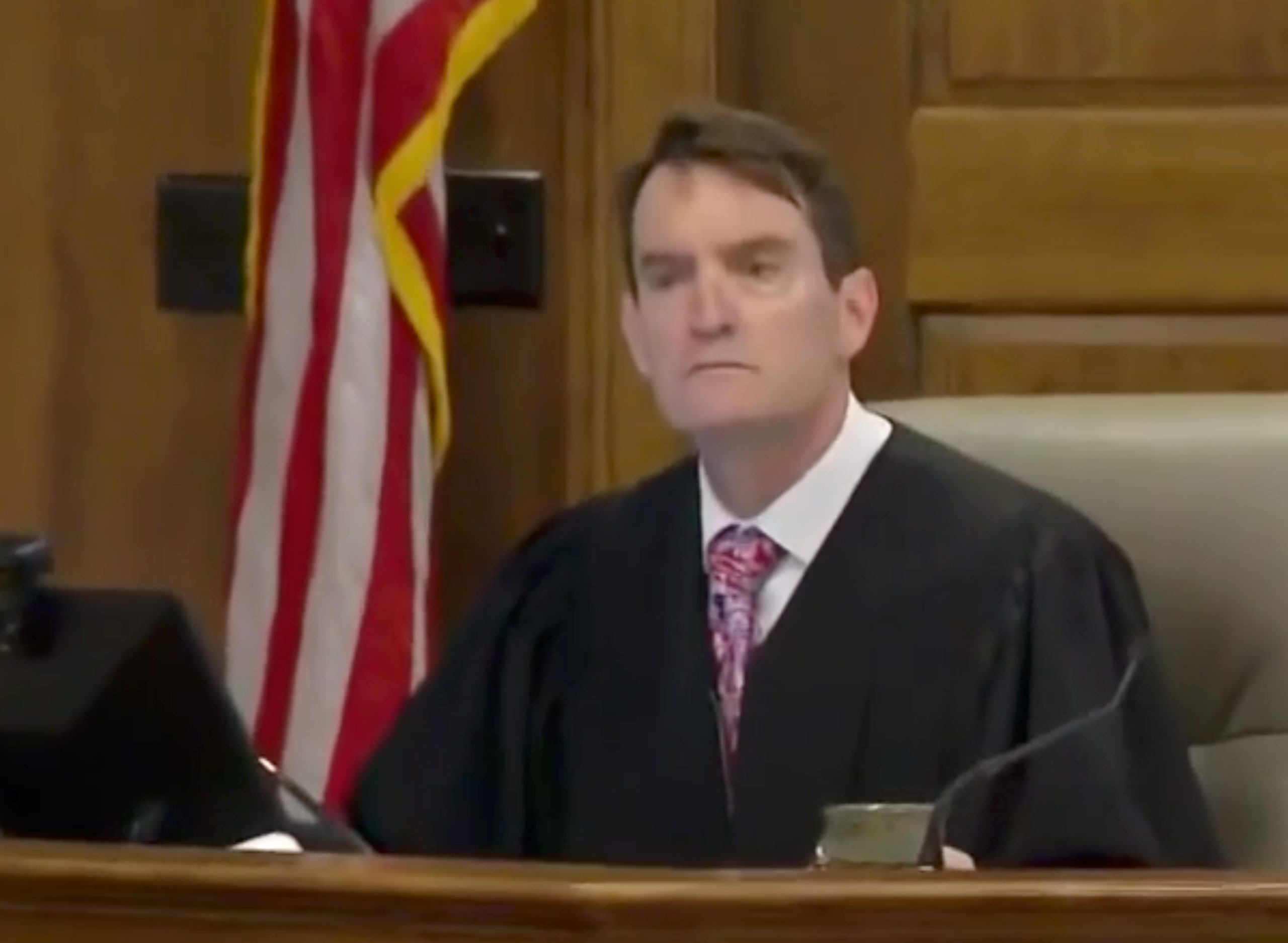 Woman Accused of Killing Her Lover Attacks Her Attorney in Court.