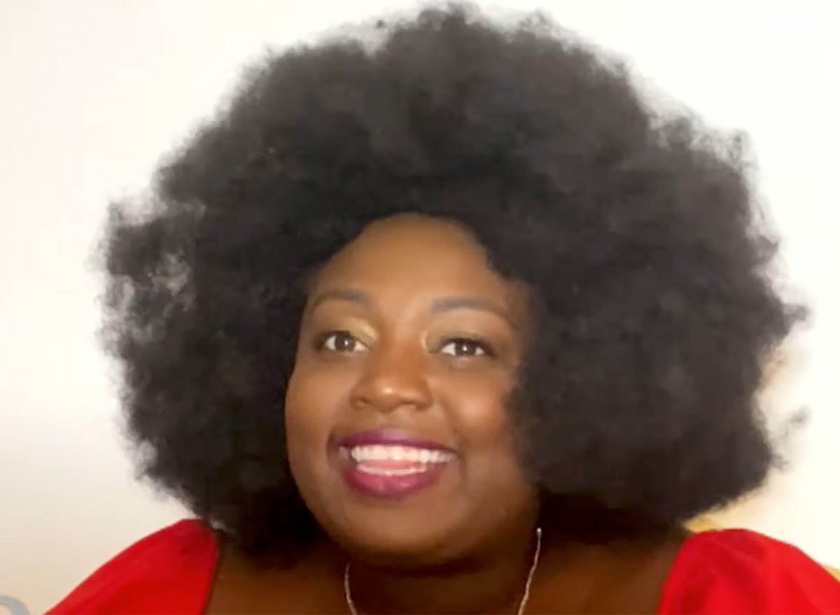 Woman Spends $4,000 to Marry Herself in Front of the Mirror