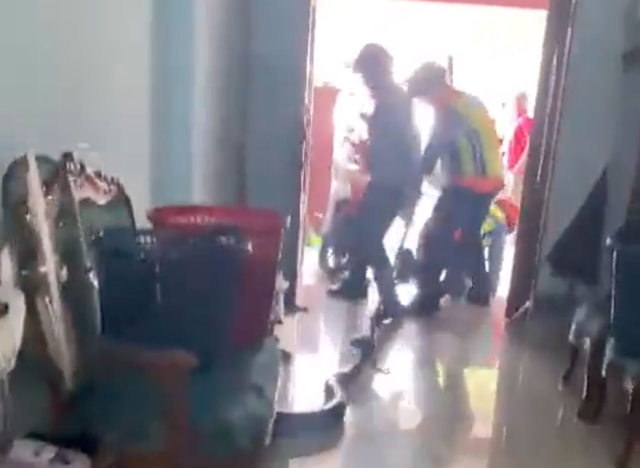 Wild Moment Enormous Snakes Fall Through Home’s Ceiling