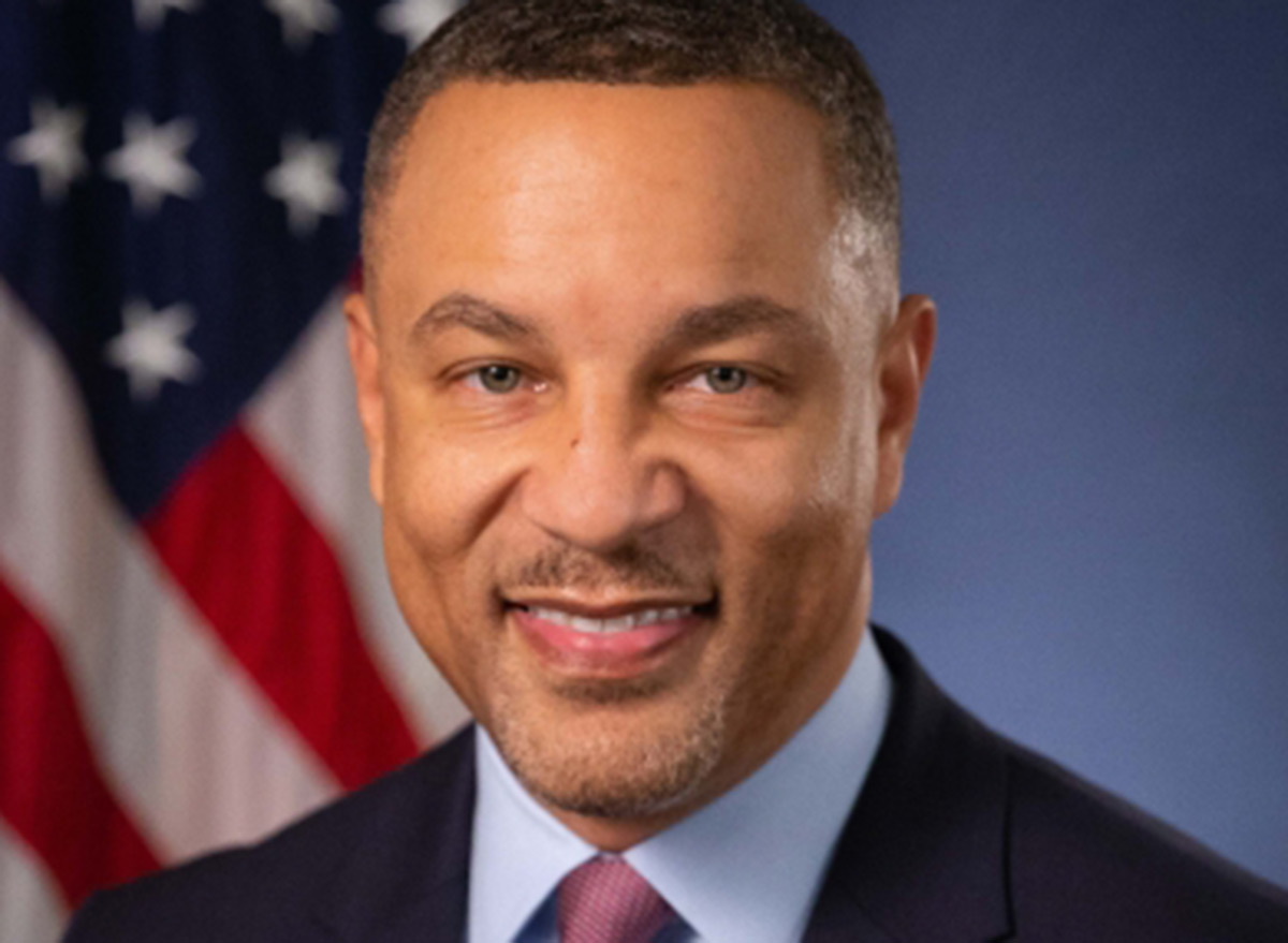 Man Charged for Selling Fake Michael Jordan Trading Card