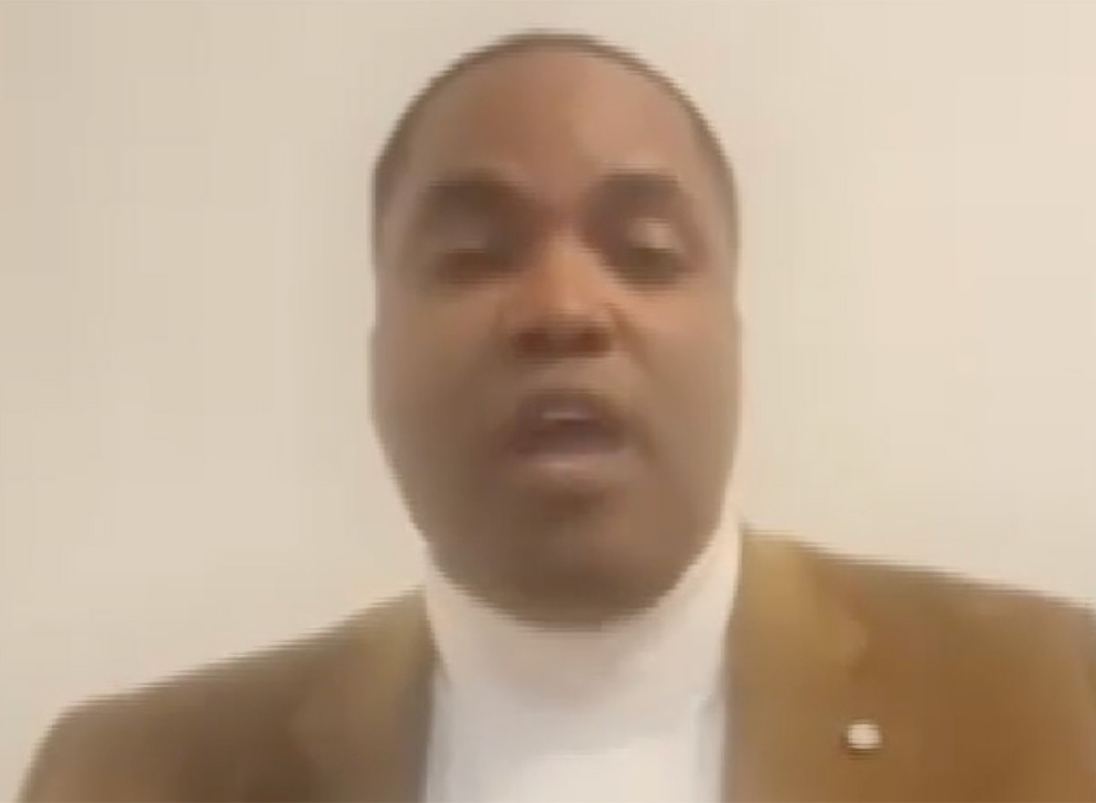 Man's Bag Thrown Out by Airline Worker Caught on Tape