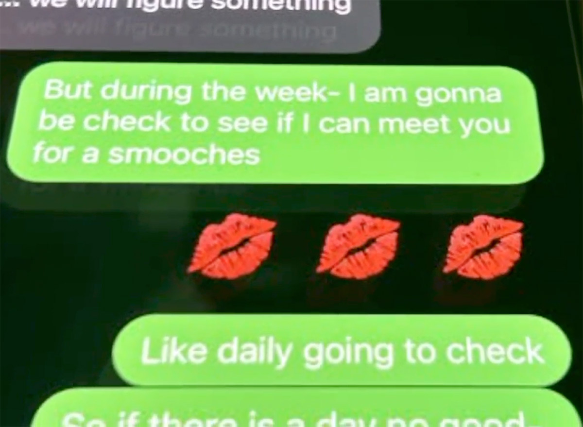 Married 911 Dispatcher Caught Texting Lurid Messages to 7 Cops