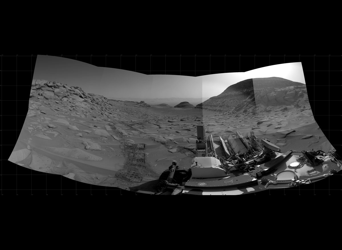 NASA's Curiosity Rover Reveals Photos of Mars at Different Times