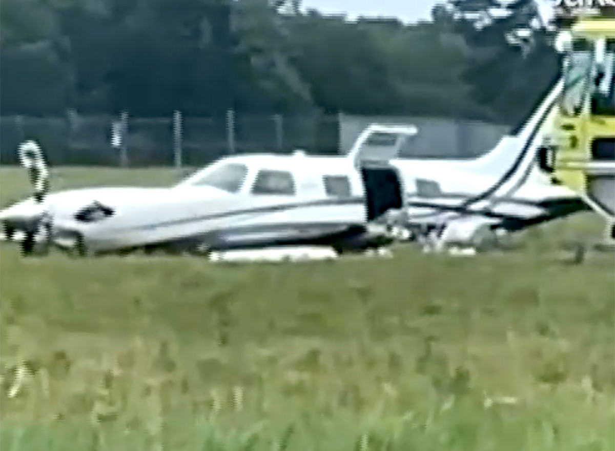 Woman With No Experience Lands Plane After Pilot Passes Out