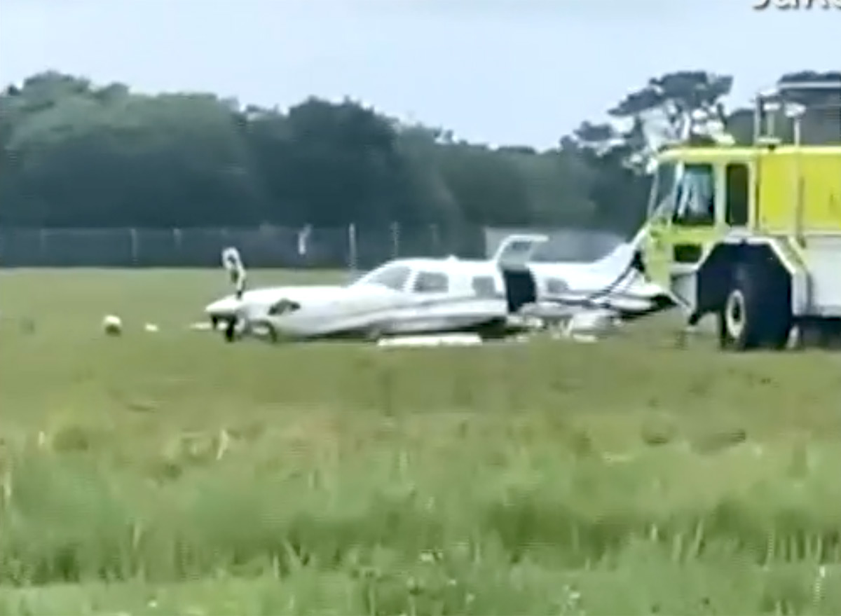 Woman With No Experience Lands Plane After Pilot Passes Out